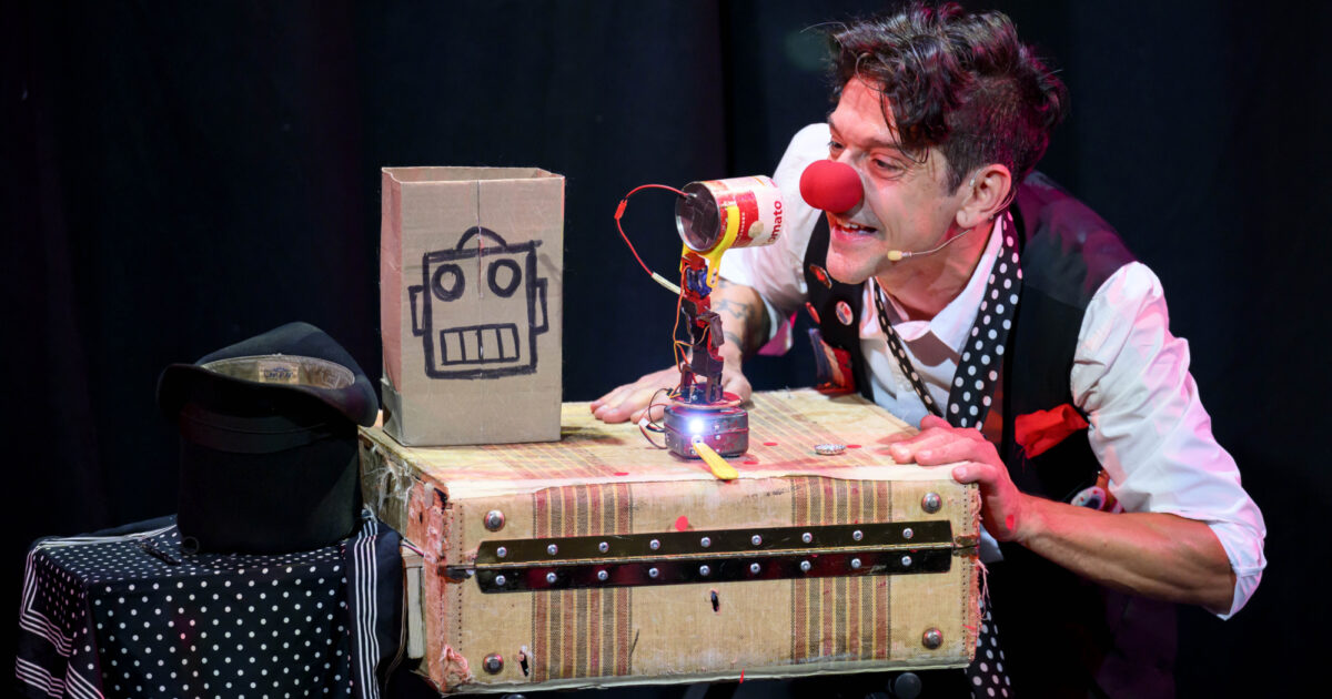 Mario the Maker Magician - Geelong Arts Centre